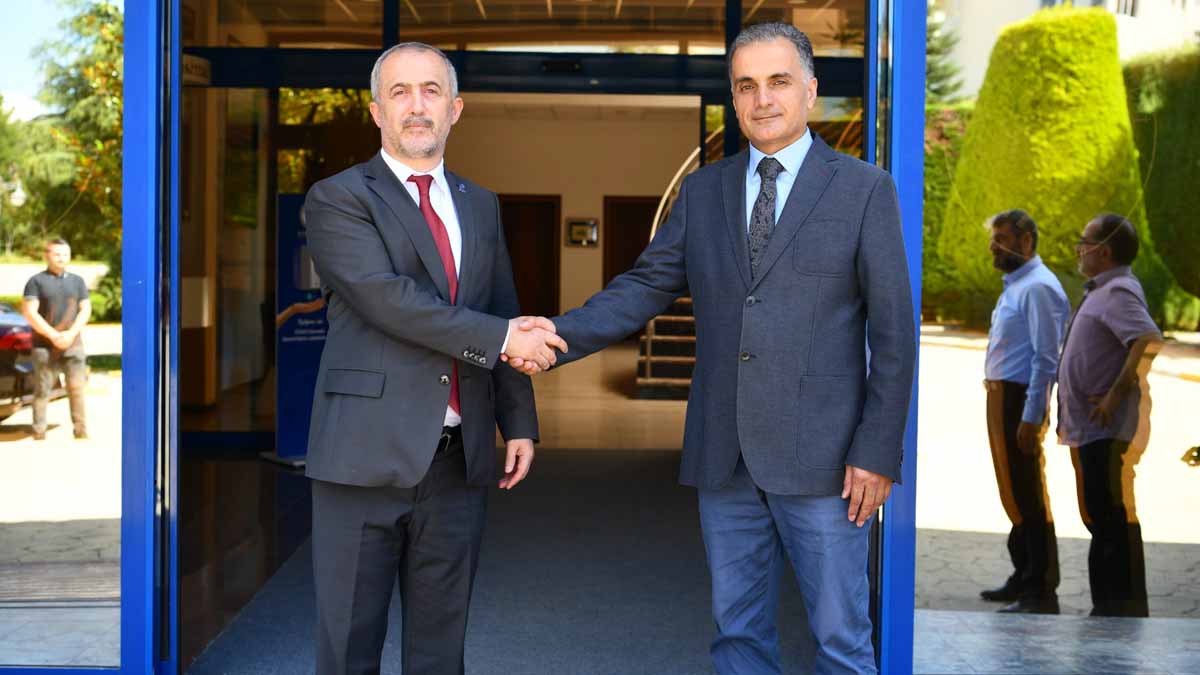 Rektör Prof. Dr. Hamza Al görevi devraldı - Kampüs Gazete